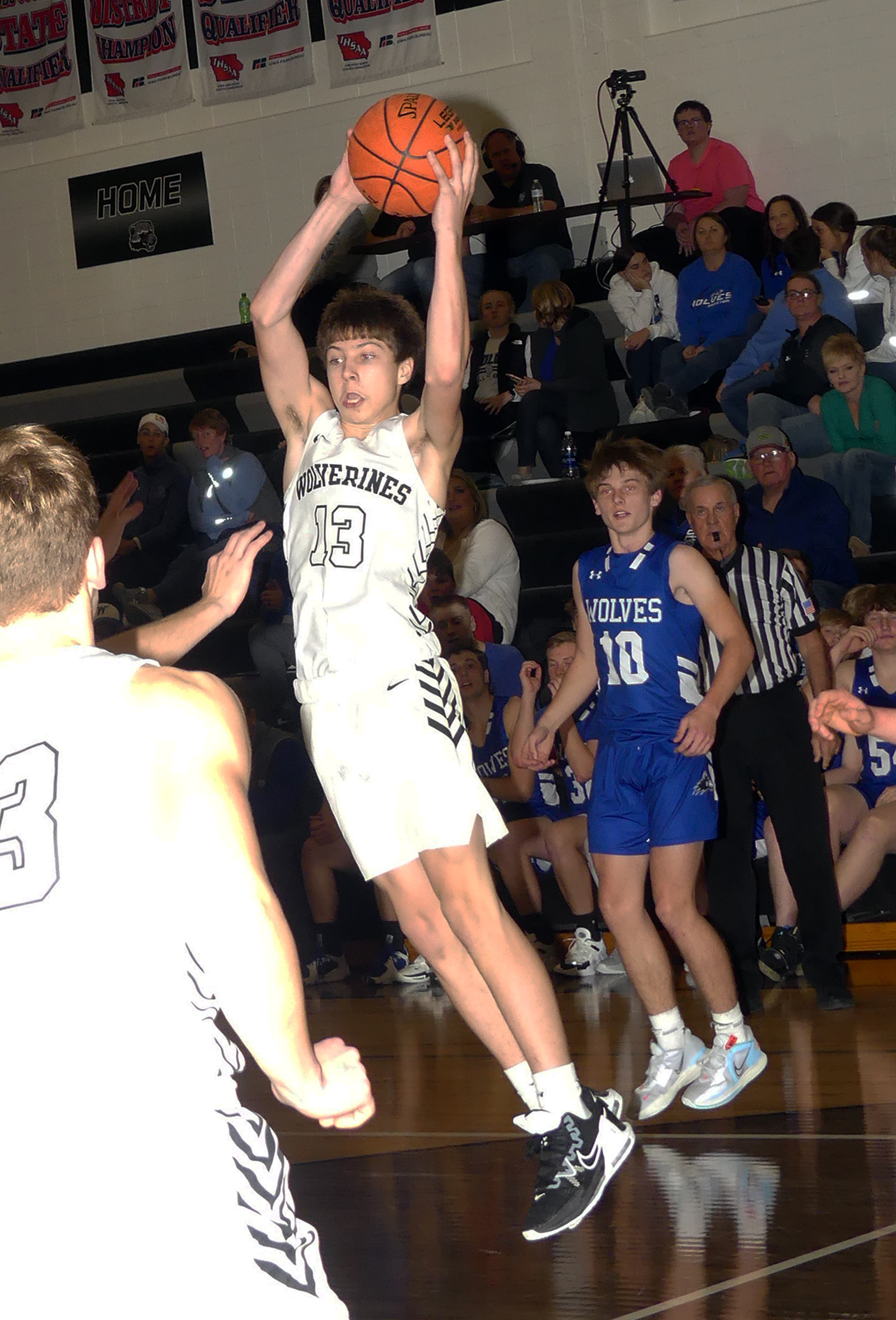 Defense sparks offense as Wolverine boys beat Harris-Lake Park ...