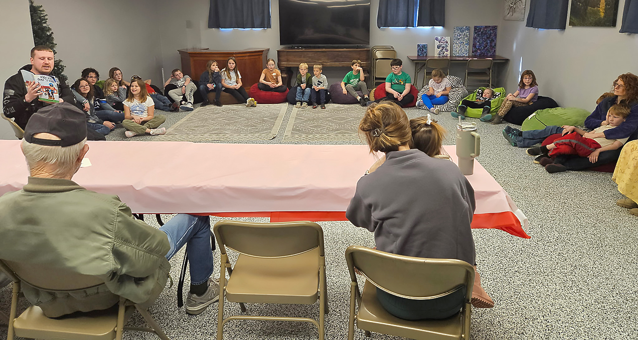 Oliver and Officer Cain Visit Libraries – belltimescourier.com