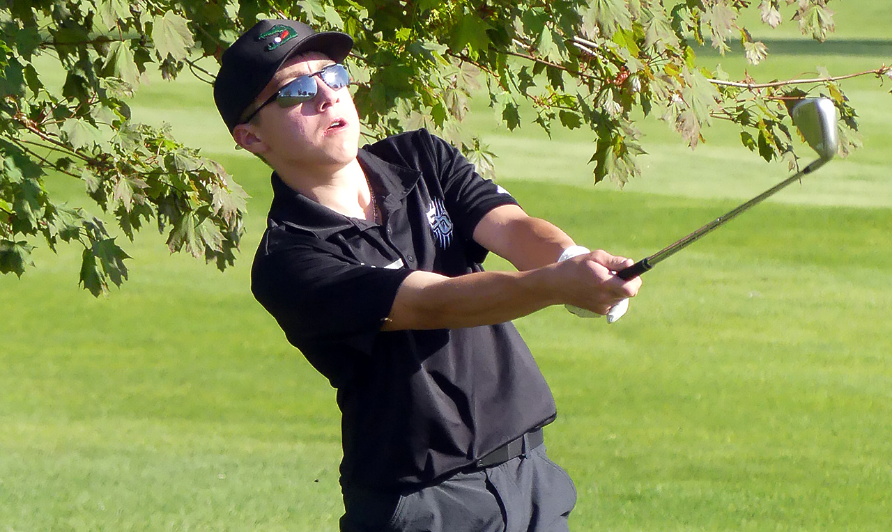 Wolverine golfers get a split with MMCRU – belltimescourier.com